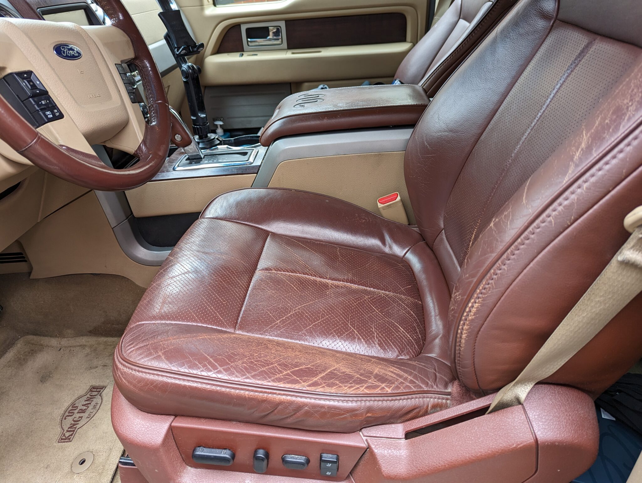 Half Seat Lateral Wedge for Lateral Pelvic Tilt Sitting - Damien Howell ...